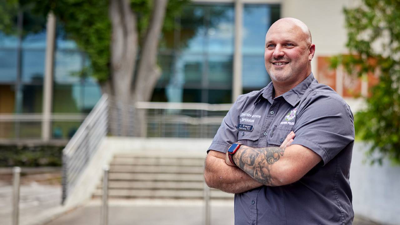 Check your eligibility to be a police custody officer | Victoria Police